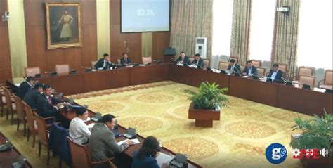 Хууль зүйн байнгын хорооны хуралдааныг шууд дамжуулж байна