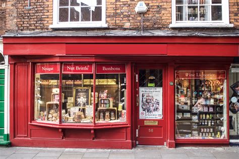 무료 이미지 음악 창문 레스토랑 바 장식 정면 사업 쇼핑 사탕 식료품 점 소매 옥외 구조물 주류 판매점 편의점 서적 판매 4370x2913