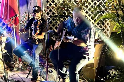 12 Strings And A Fiddle Woodys River Roo Pub And Grill Ellenton Florida