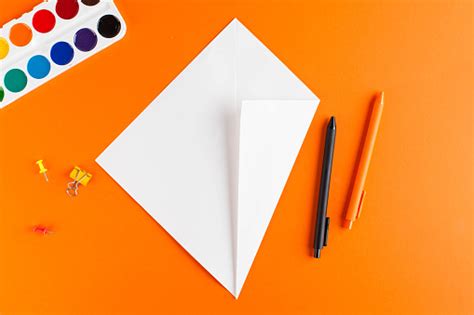 할로윈 종이 접기 종이 주조에 대한 단계별 지침 3단계 모든 성도의 날 Diy 10월에 대한 스톡 사진 및 기타 이미지 10월 Diy 가을 Istock