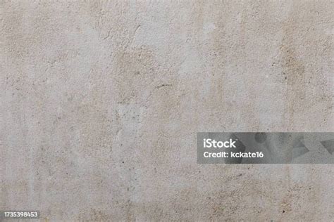 오래 된 콘크리트 벽의 질감입니다 추상적인 흰색 그런지 시멘트 벽 질감 배경 사실적인 벽 질감 석고가 벗겨진 오래된 벽돌 벽