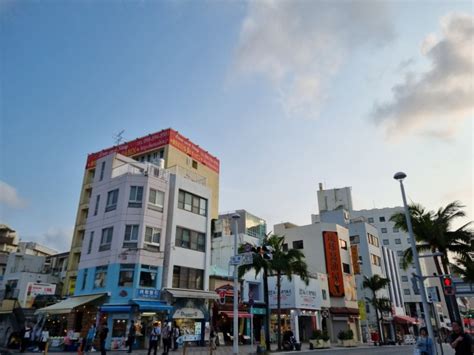 일본 오키나와 1일차 자유여행 2박3일 나하 국제거리 니시테츠 리조트 인 나하 마제멘 마호로바 마제소바 돈키호테 치이카와