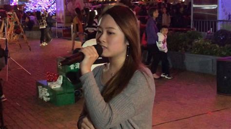 小pauline首次登場 2019 2 16 中環9號碼頭 唱 “ 至少還有你 夜夜夜夜 新不了情 ” 旺角羅文歌舞團