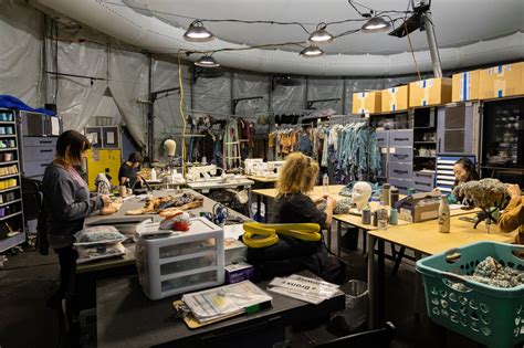 74일만 존재하는 서커스 마을…두시간짜리 꿈 만들죠 나무뉴스