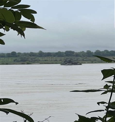 ကနီနှင့် မင်းကင်း မြို့နယ် အစပ်တွင် ချင်းတွင်းမြစ်ကြောင်း အတိုင်း ဆန်တက်လာသော စစ်သင်္ဘော အုပ