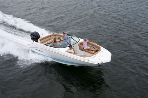 2025 Nauticstar 243 Dc Deck Holiday Harbor