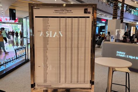 Foto Tukar Tambah Galaxy Z Fold Atau Z Flip Cek Harga Hp Samsung Lama Anda