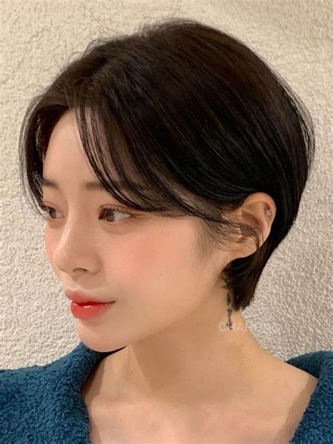 15 Trendsetting Pixie Cuts With Eye Catching Long Bangs