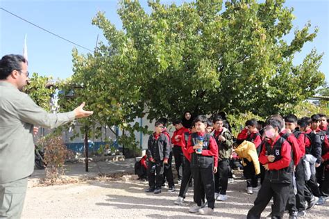 تبیین مفاهیم حفاظت از محیط زیست برای دانش آموزان بجنوردی در هفته کودک ایسنا