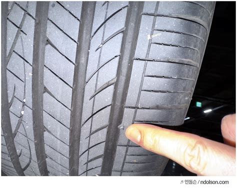 자동차 타이어 펑크 수리 났을 때 실펑크 수리 이렇게 지렁이 하세요