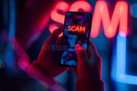 Cybersecurity Alert Concept With Scam Warning On Smartphone Screen Stock Illustration