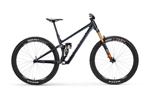 Rolling Chassis Raaw Mountain Bikes