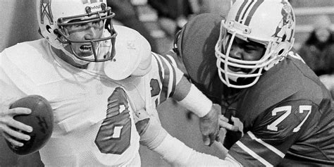 Former Texas Standout Nfl No 1 Overall Pick Kenneth Sims Has Died At 65