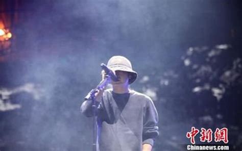 海绵宝宝吉他谱 原版歌曲 简单c调弹唱教学 六线谱指弹简谱两张图 吉他谱 中国曲谱网