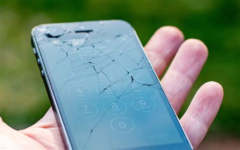 Iphoneの画面割れを放置すると？そのまま使い続けるリスクを解説します！ All Smart Phone Media