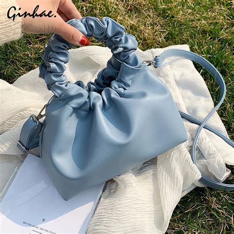 우아한 솔리드 컬러 부드러운 가죽 클러치 토트 백 빈티지 여성 숄더 메신저 백 2020 봄 여름 플리츠 버킷 핸드백숄더 백 Aliexpress