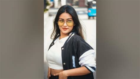 එයා හරි ලස්සන ගෑනු ලමයෙක් 🥹 Youtube