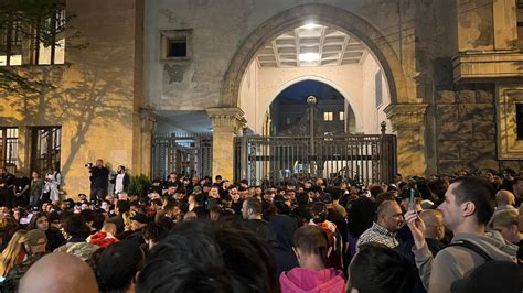 „ადმინისტრაციული ორგანოს შესასვლელების ბლოკირება აკრძალულია“ — შსს დემონსტრანტებს Netgazeti