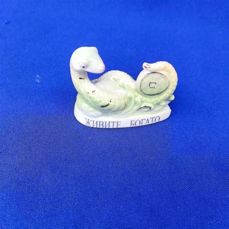 Фарфорова статуетка змія рік змії фігурка для коллекціонування — ціна 149 грн у каталозі