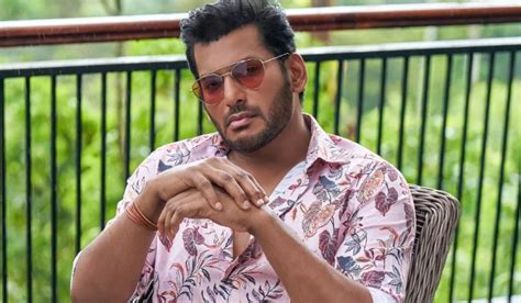 நடிகை வரலட்சுமி நிச்சயதார்த்தம் முதல்முறையாக மனம் திறந்த விஷால் மின்னம்பலம்