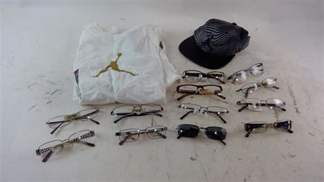 Box Of Perscription Glasses And More 10 Pieces Property Room