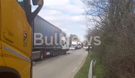 Извънредно Тежка катастрофа с турски ТИР затвори пътя през Арчар за часове снимка