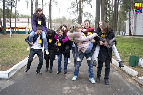 Ultimate shoulder rides / Russian students (wom)