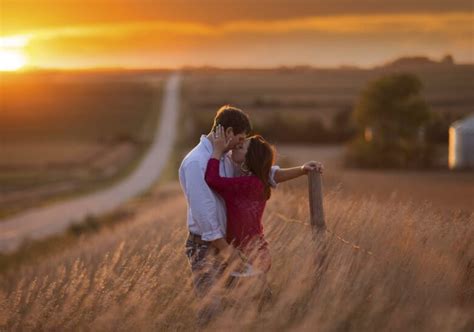 H Nh Nh H N Nhau P Ng T Ng O L M Tim Lo N Nh P