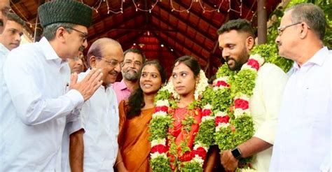 Muslim League Conducts Wedding Of Hindu Couple At Malappuram Temple