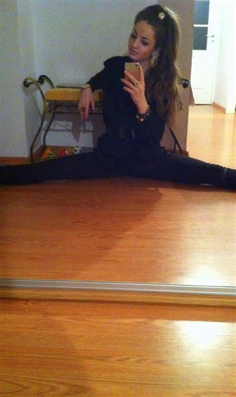 Hot Girls Videos And Pictures Selfie Bikini Girls