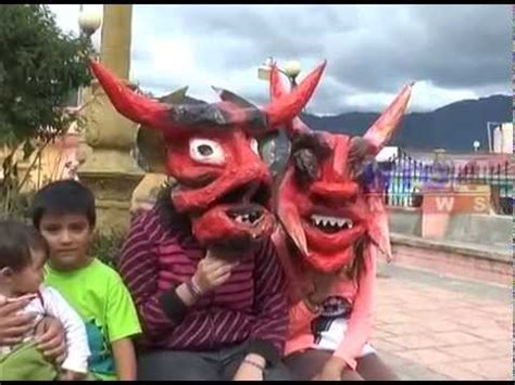 Tradicional Corrida De Diablos Y Bushes Youtube