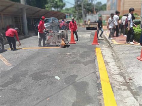 Quezon City Engineering Department Marks New Safety Lanes And In Qcu