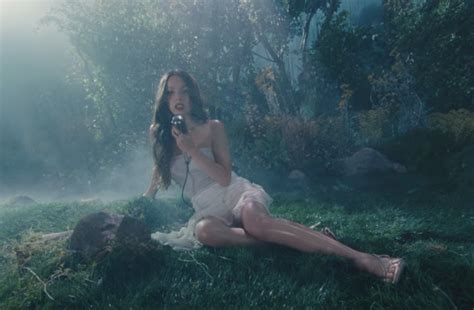 Olivia Rodrigos Vampire Headed For Top 5 On Pop Radio Chart