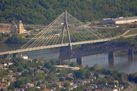 Veterans Memorial Bridge Over Ohio River Ohio River Railroad Bridge
