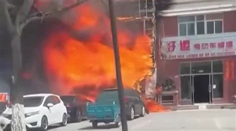 တရုတ်နိုင်ငံ အရှေ့မြောက်ပိုင်းက စားသောက်ဆိုင်တစ်ခုမှာ မီးလောင်ကျွမ်းမှုဖြစ်ပွားခဲ့ပြီး အနည