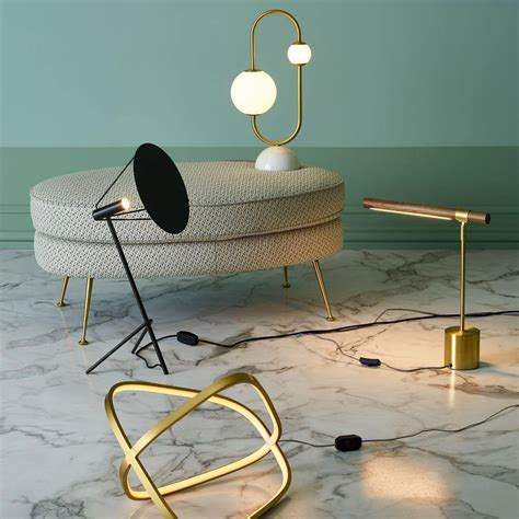 Linear Table Lamp Svolight