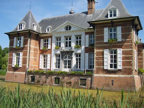 무료 이미지 건축물 별장 맨션 샤토 마을 시골집 성 정면 재산 벨기에 농가 이웃 영주의 집 부동산 오래된 건물과 구조물 당당한 집 주사