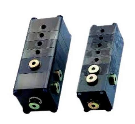 10 A Double Pole Pm Flow Controller For Pressure At Best Price In