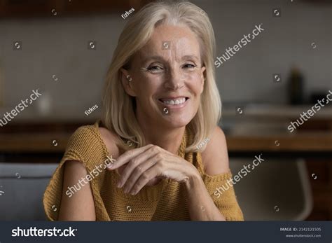Skinny Mature Woman Bilder Stockfotos Und Vektorgrafiken Shutterstock