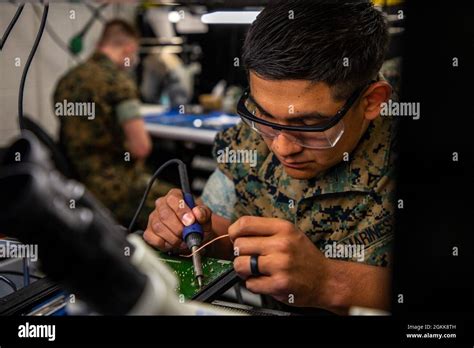 Us Marine Lance Cpl Luisdiego N Riquelme A Ground Electronics