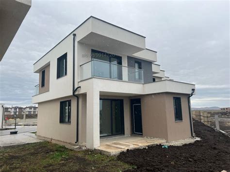 Поморие Къща с две спални Двуетажна къща 113 кв м РЗП 200 кв м двор Къщи Вили м Кошарите