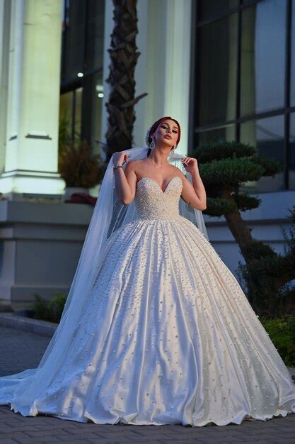 Premium Photo Classically Beautiful Bridal Portraits