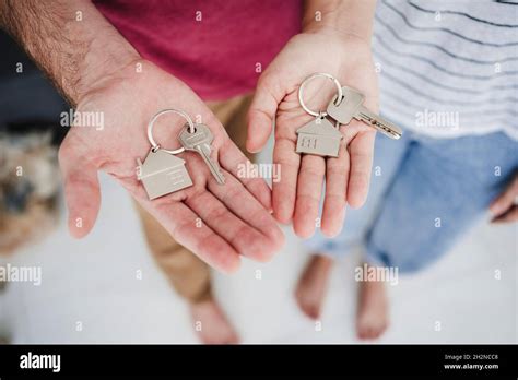 Woman House Keys Hi Res Stock Photography And Images Alamy