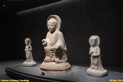 경주 남산 장창곡 석조미륵여래삼존상 보물 Culture And Hitstory Traveling