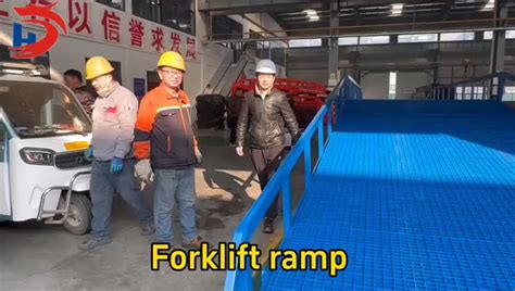 Container Cargo Unloading Platform Boarding Bridge Large Goods Vehicle Unloading Embarkation