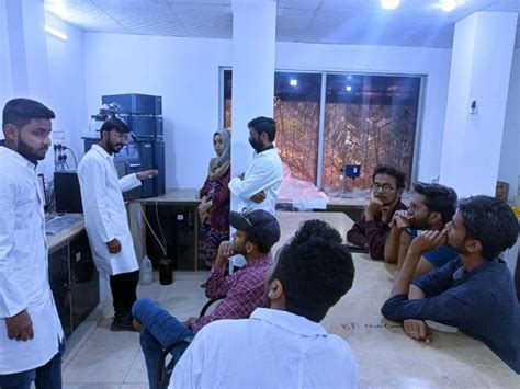 Demonstrating How To Use Hplc The Main Purpose Of The Hplc Technique Is To Identify Quantify