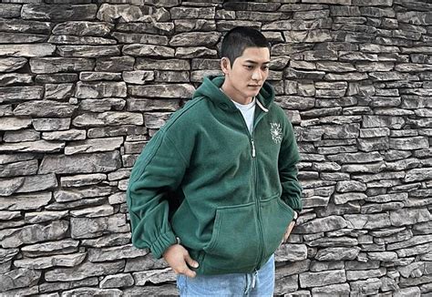 《非常律師》姜泰伍平頭亮相 入伍前喊話粉絲「回來就是大人了」 鏡新聞 Line Today