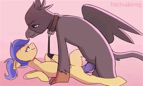 3070980 Explicit Artist Hochudeneg Oc Earth Pony Griffon Pony Animated Collar Earth