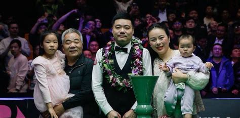 打破五年冠军荒！丁俊晖的再一次挑战：冠中冠首轮迎战特鲁姆普斯诺克决赛比赛