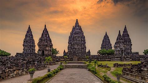 Yogyakarta Wallpapers Top Free Yogyakarta Backgrounds Wallpaperaccess